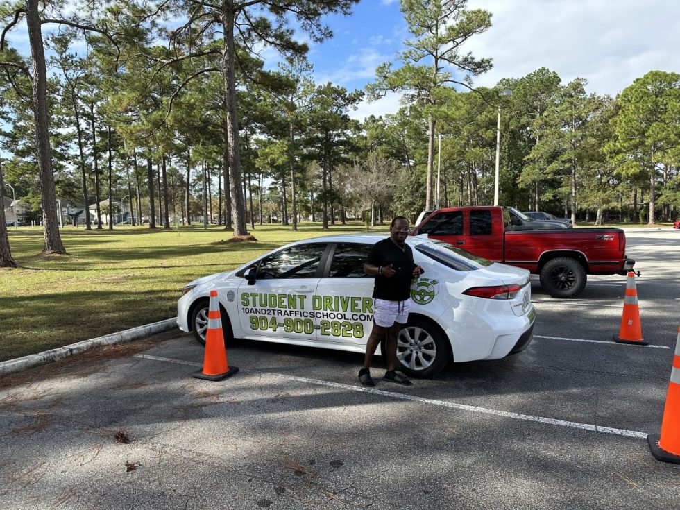 Behind-the-Wheel Driving Instruction - 10 and 2 Traffic School